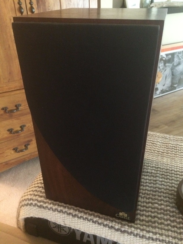 Castle Durham 900 Bookshelf Speakers For Sale - Canuck Audio Mart
