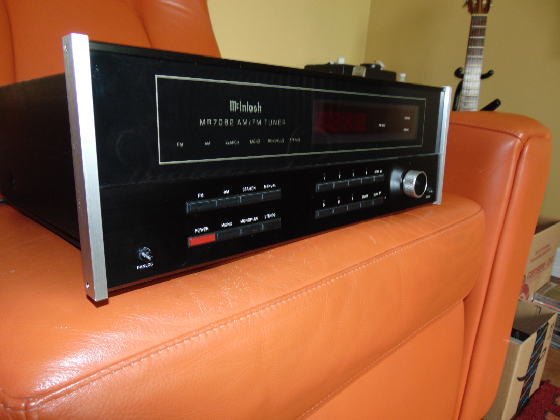 McIntosh Tuner MR 7082 For Sale - Canuck Audio Mart