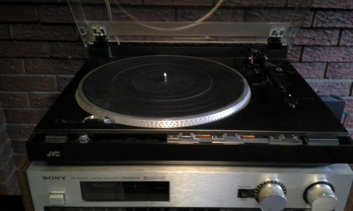 JVC L-F210 Turntable For Sale - Canuck Audio Mart