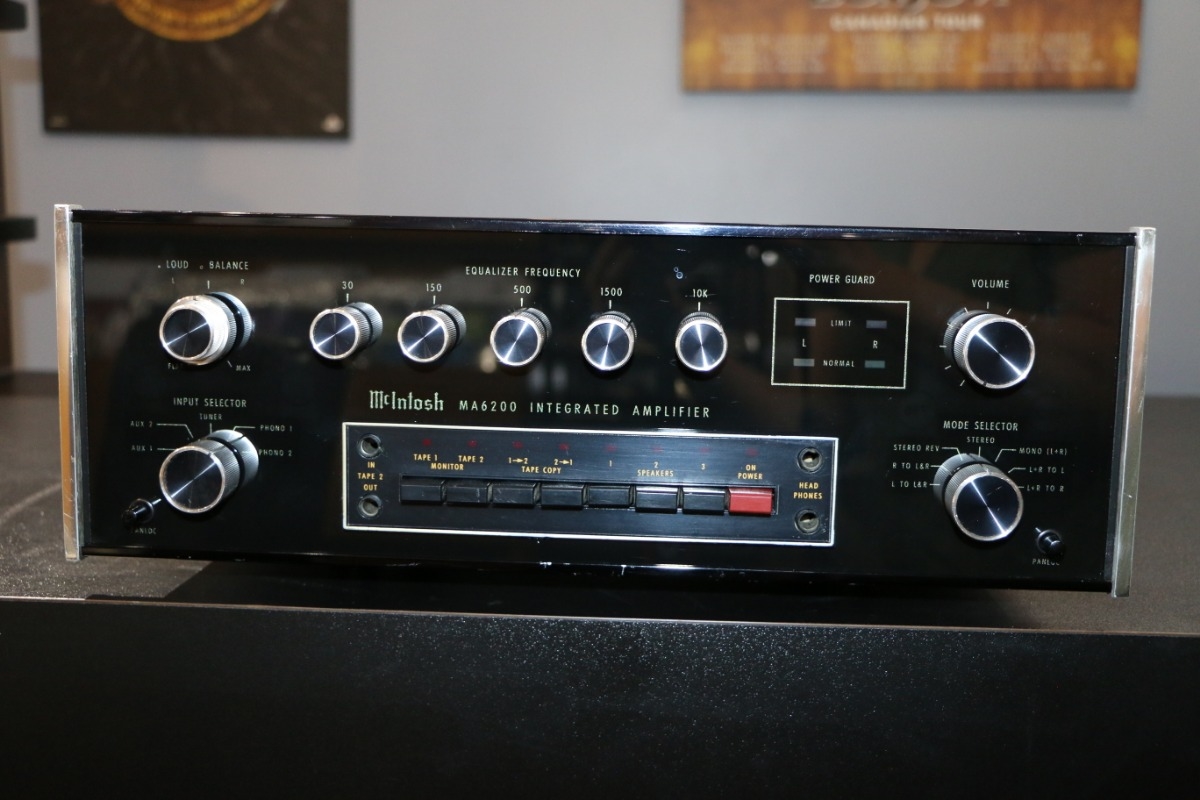 McIntosh MA6200 Integrated Amplifier For Sale - Canuck Audio Mart