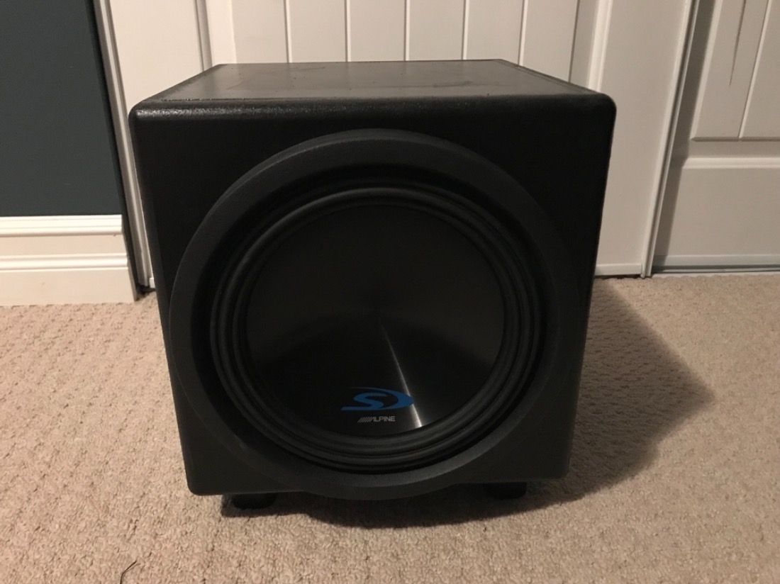 Alpine SWS-10D4 subwoofer and BASH500 amp For Sale - Canuck Audio Mart