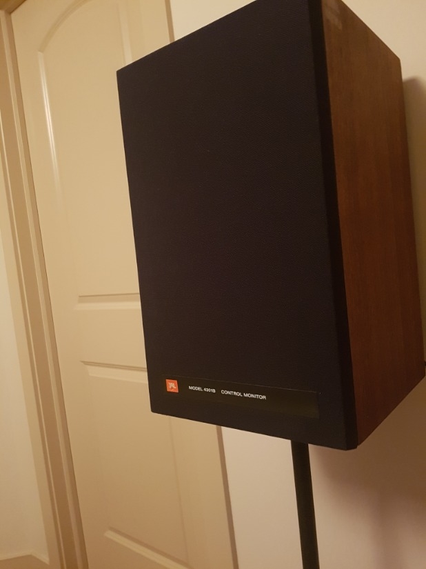 A pair of JBL Model 4301 BE (Powered) For Sale - Canuck Audio Mart