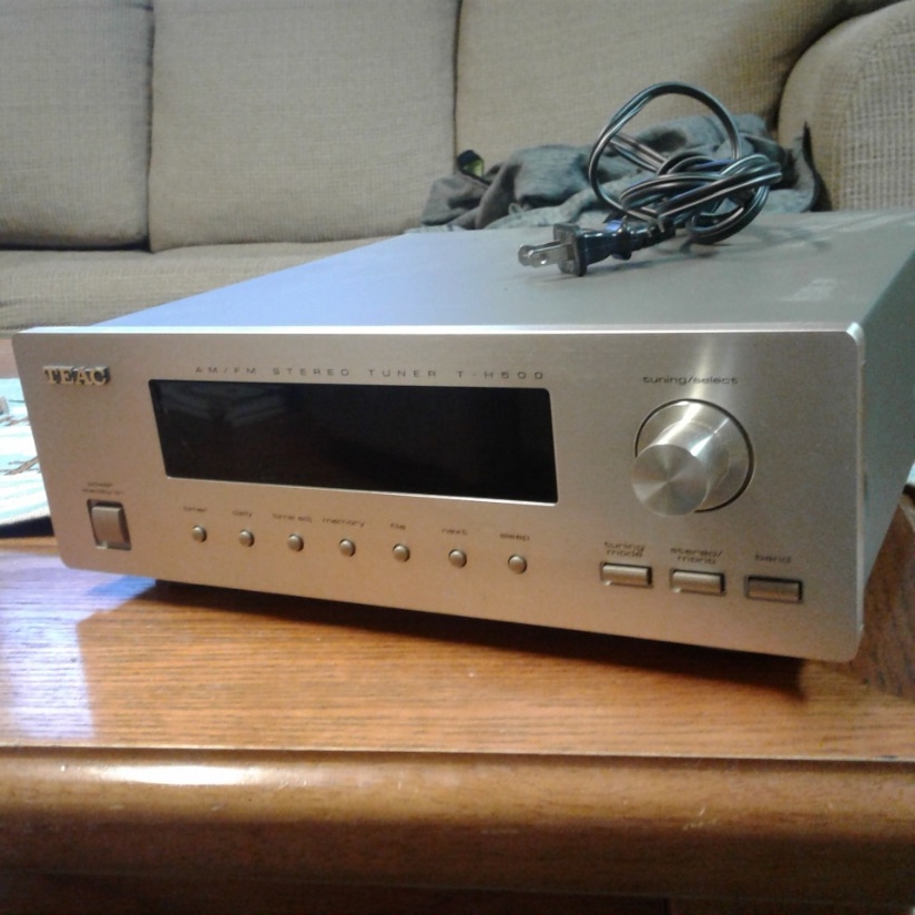 Teac th500 tuner digital For Sale Or Trade - Canuck Audio Mart