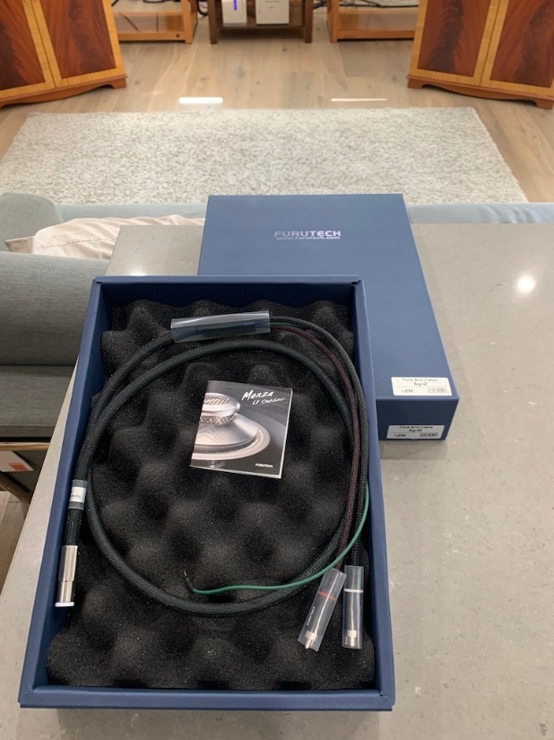Furutech AG-12 1.2m phono cable, original box For Sale - Canuck Audio Mart
