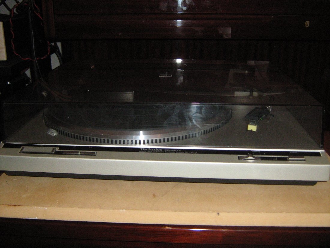 Technics SL-Q202 Quartz lock turntable with Shure M91E cartridge For ...