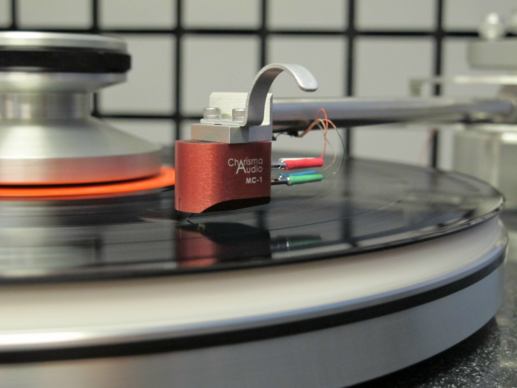Well Tempered Lab Royale 400 with 16" tonearm - Charisma Audio's ...