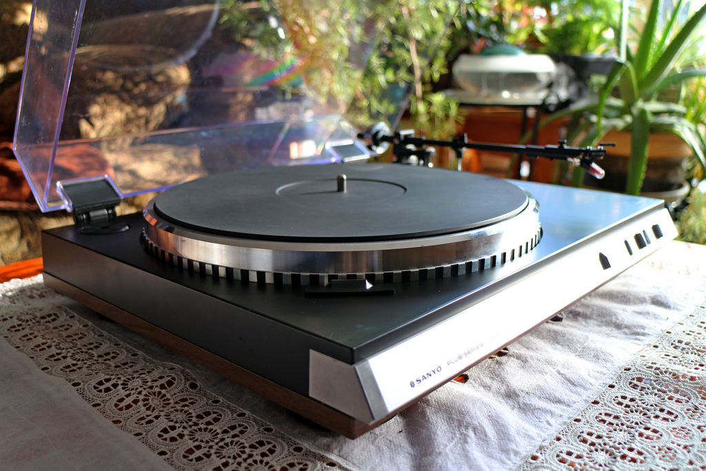 Sanyo Plus Q40 - andarx's Gallery - Canuck Audio Mart