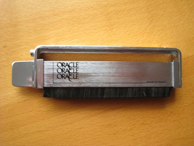 ORACLE RECORD CLEANING BRUSH For Sale - Canuck Audio Mart