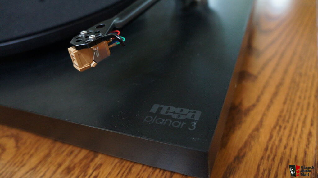 Rega Planar 3 turntable with RB300 tonearm and Grado cartridge Photo ...