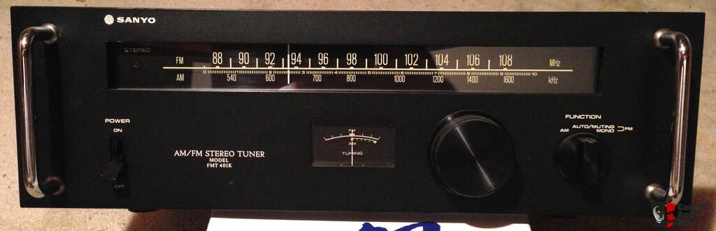 Vintage Sanyo Integrated Amp and Tuner (DCA 401, FMT 410K) Photo ...