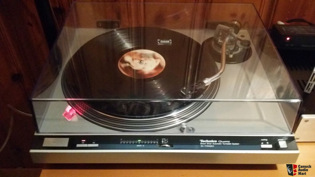 Technics SL-1700 MK2 with AT440MLa cartridge Photo #1027468 - UK Audio Mart