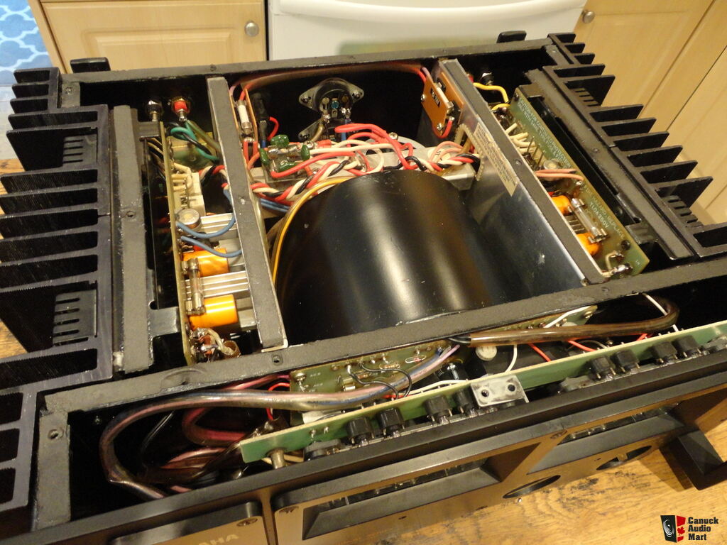 Yamaha p2200 p-2200 power amp Photo #1030123 - US Audio Mart