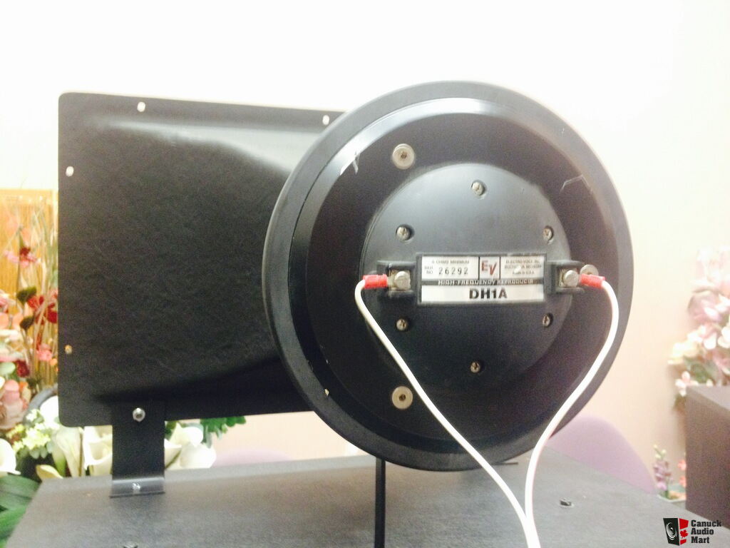Electro-Voice XEQ 504A / DH1A Theater Speakers Photo #1031358 - US ...
