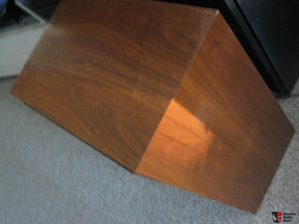 Vintage Akai SW-170 Monitor Speakers Photo #1037884 - Canuck Audio Mart