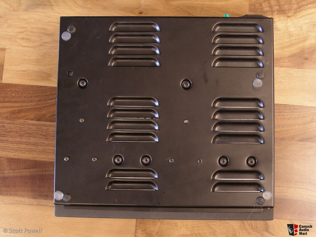 Meridian MCLP pre-amp and Meridian MPA power-amp Photo #103957 - Canuck ...