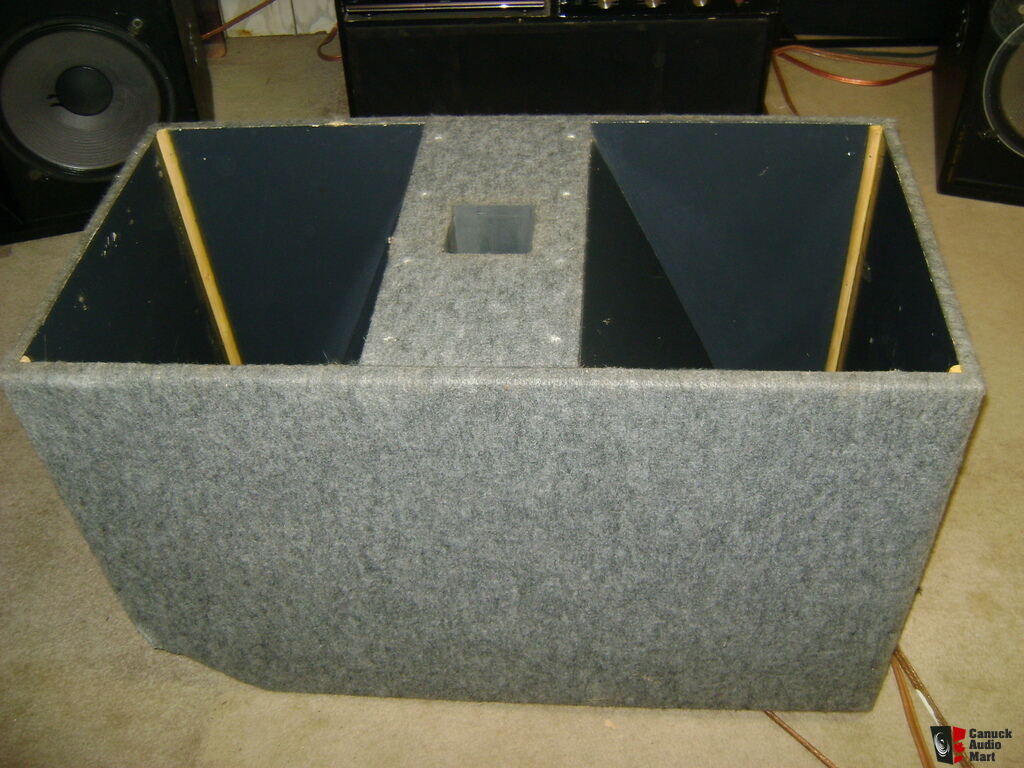 W 15 bass bin subwoofer Photo #1054847 - Canuck Audio Mart