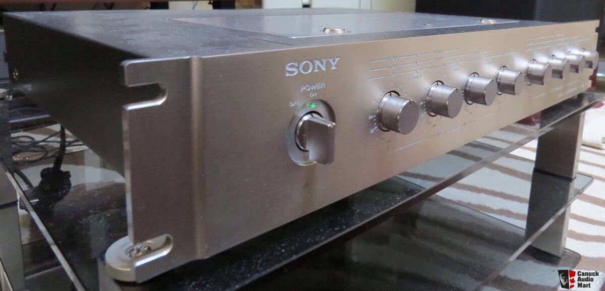 Complete Sony Pre-Esprit set with TA-E88B pre, 3 amps, active crossover ...