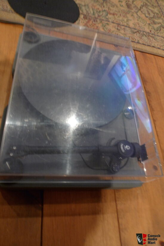 Turntable Roksan radius 1 with TABRIZ tonearm and Roksan corus blue ...