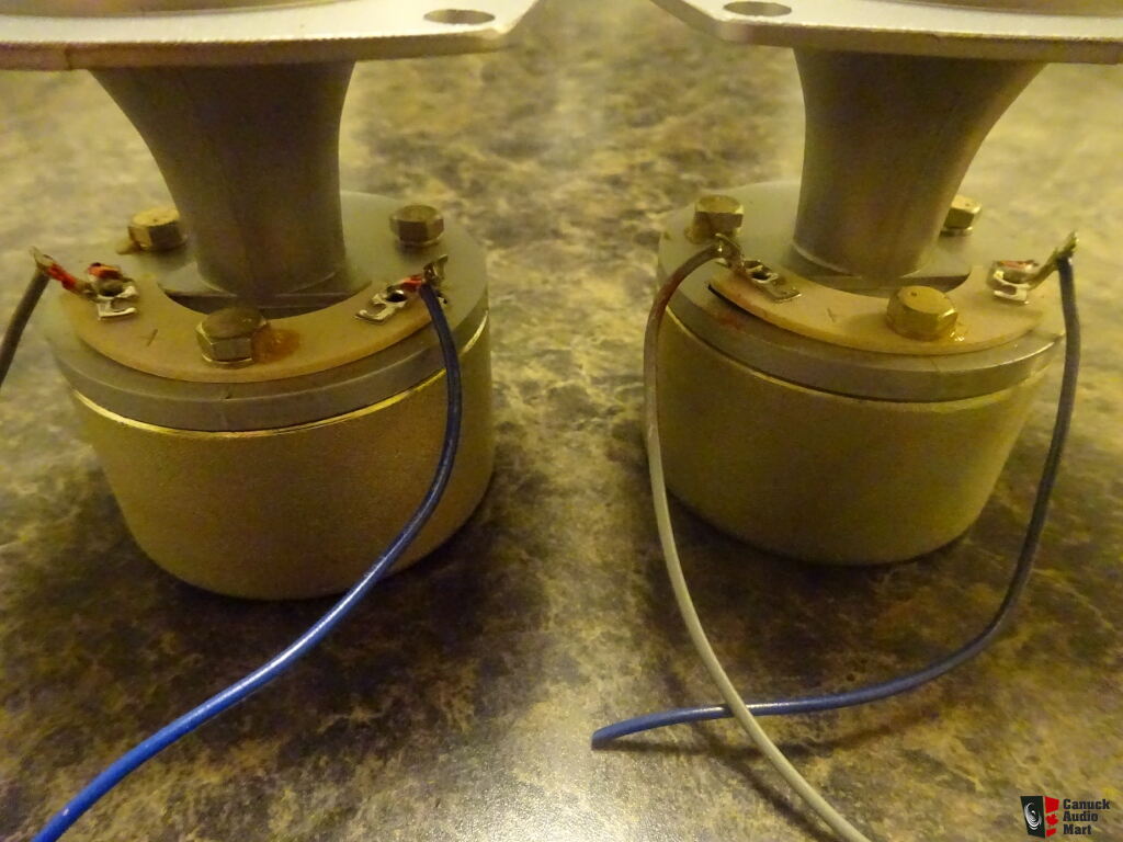 Pair of Hitachi H-54H bullet tweeters from Hitachi HS-480 speakers ...