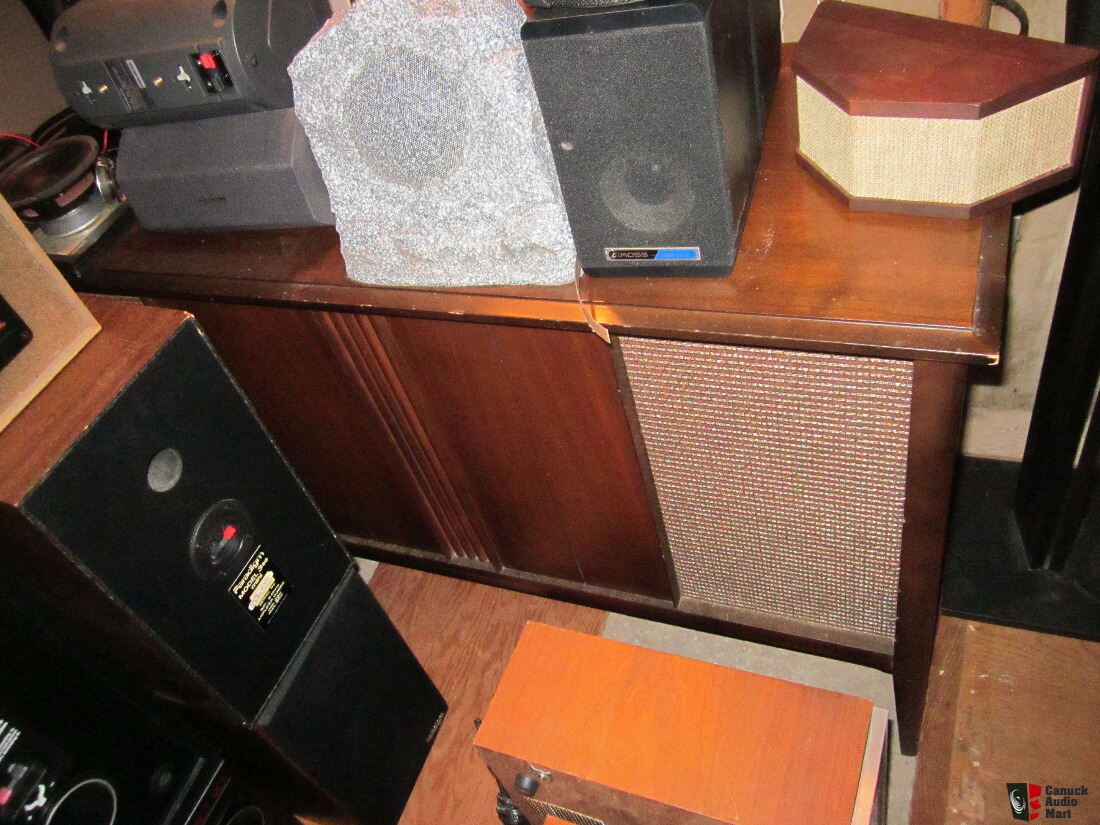 FREE stereo cabinets and one nice empty console Photo #1165095 - Canuck ...