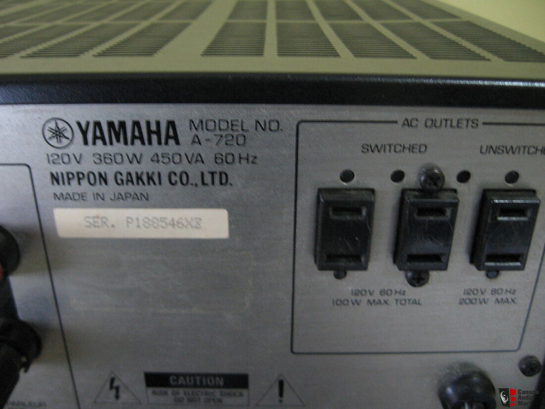 Yamaha A-720 Natural Sound Stereo Amplifier (105 watts / chan) Photo ...