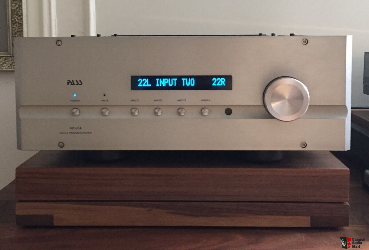 PASS LABS INT 30A For Sale - Canuck Audio Mart