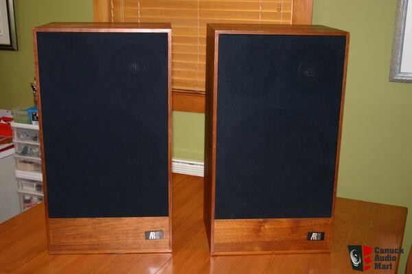 ACOUSTIC RESEARCH AR-11 Photo #120701 - Canuck Audio Mart