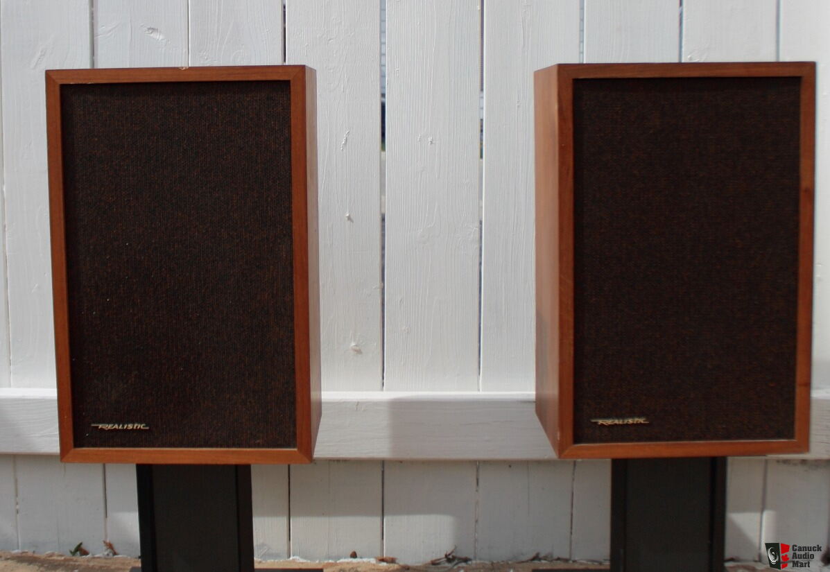 2 Realistic MC-1000 Speakers Photo #1224883 - UK Audio Mart