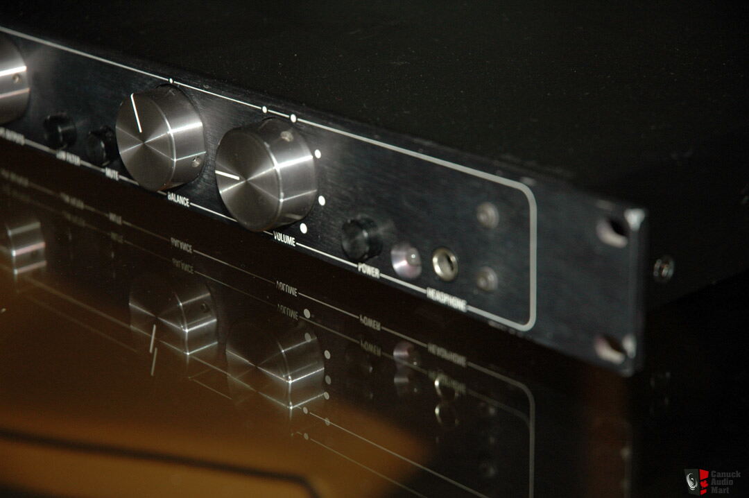 Bryston 12B preamp Photo #1246890 - UK Audio Mart