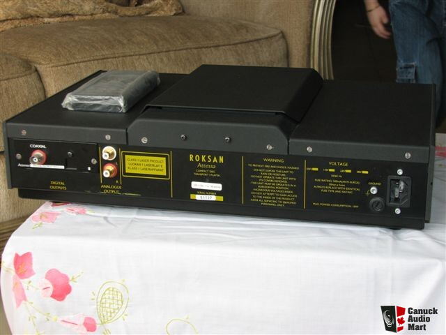 ROKSAN ATTESSA DP2 integrated CD/PLAYER Photo #126457 - Canuck Audio Mart