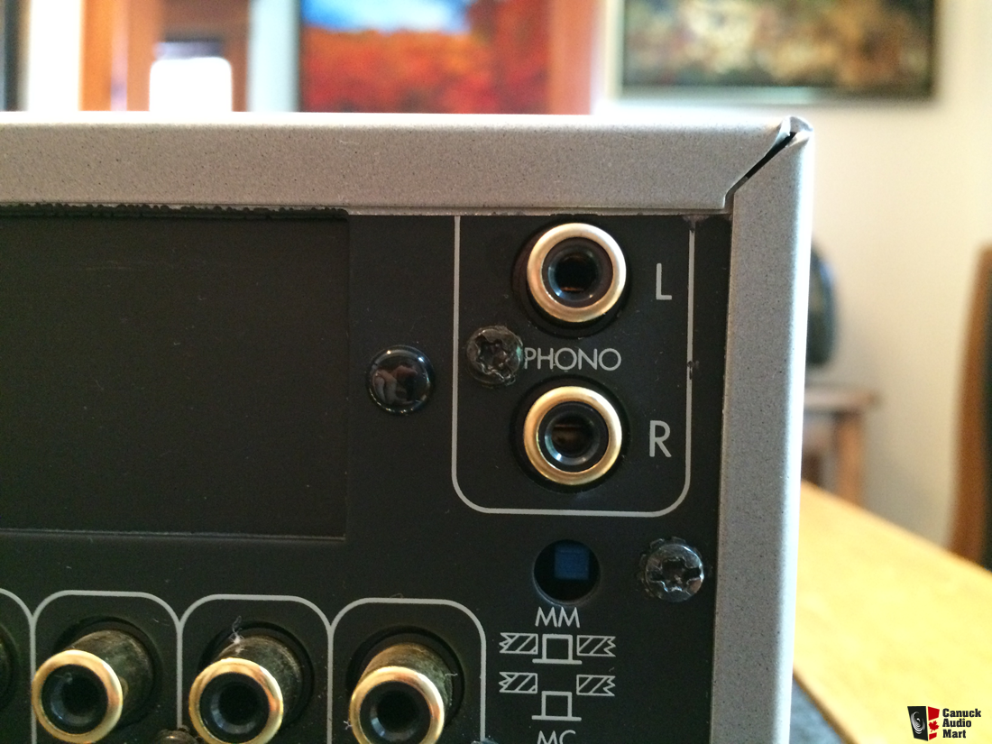Silver Arcam FMJ A32 Integrated Amplifier with Phono Stage Photo ...