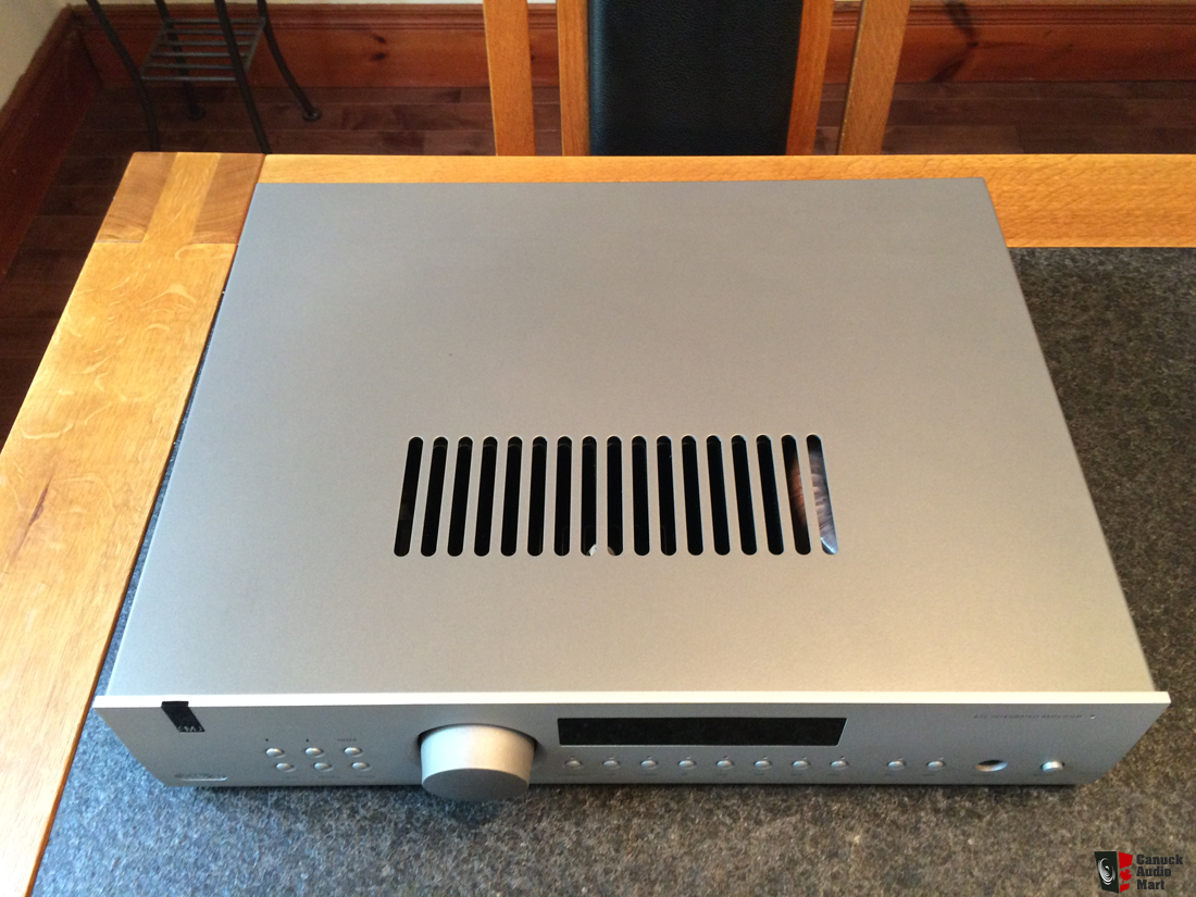 Silver Arcam FMJ A32 Integrated Amplifier with Phono Stage Photo ...