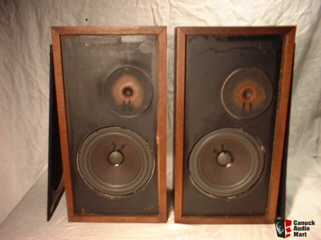 EPI (EPICURE) M100 STEREO SPEAKERS Photo #129425 - Canuck Audio Mart