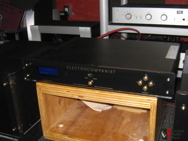 Electrocompaniet EC4.8 Preamp & AW 400 Mono Block Power Amp Combo Photo ...