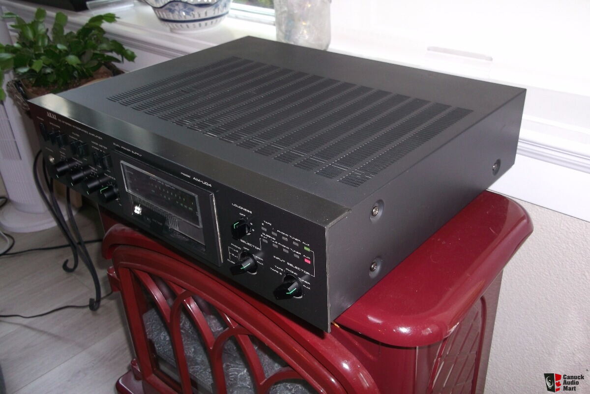BLACK OR SILVER Akai AM-U04 Stereo Integrated Amplifier Photo #1315518 ...