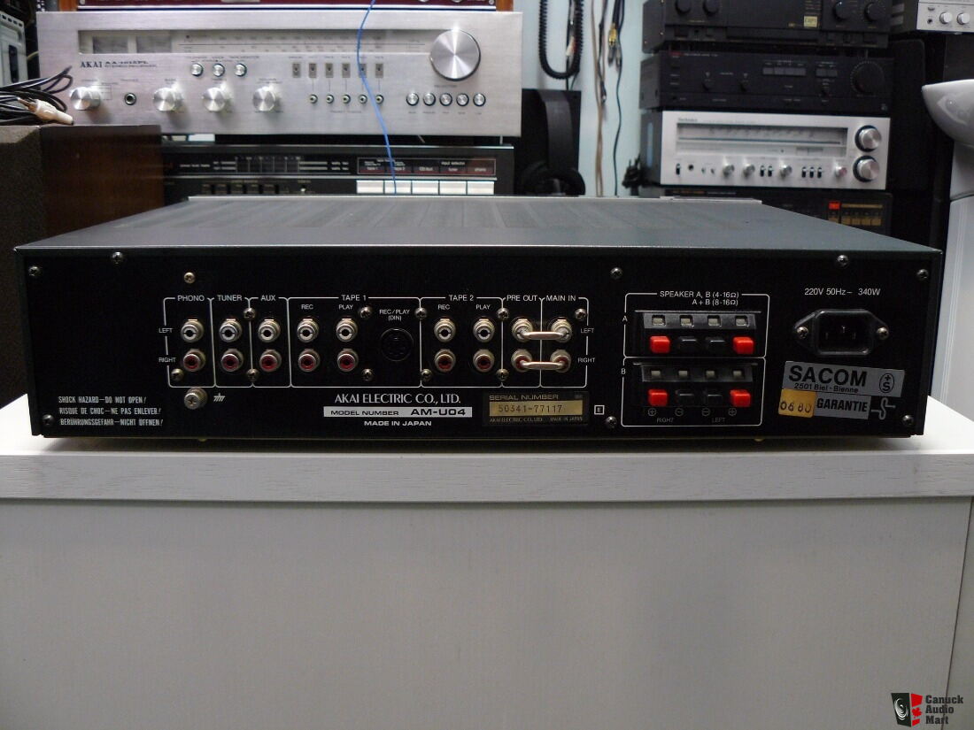 BLACK OR SILVER Akai AM-U04 Stereo Integrated Amplifier Photo #1315518 ...