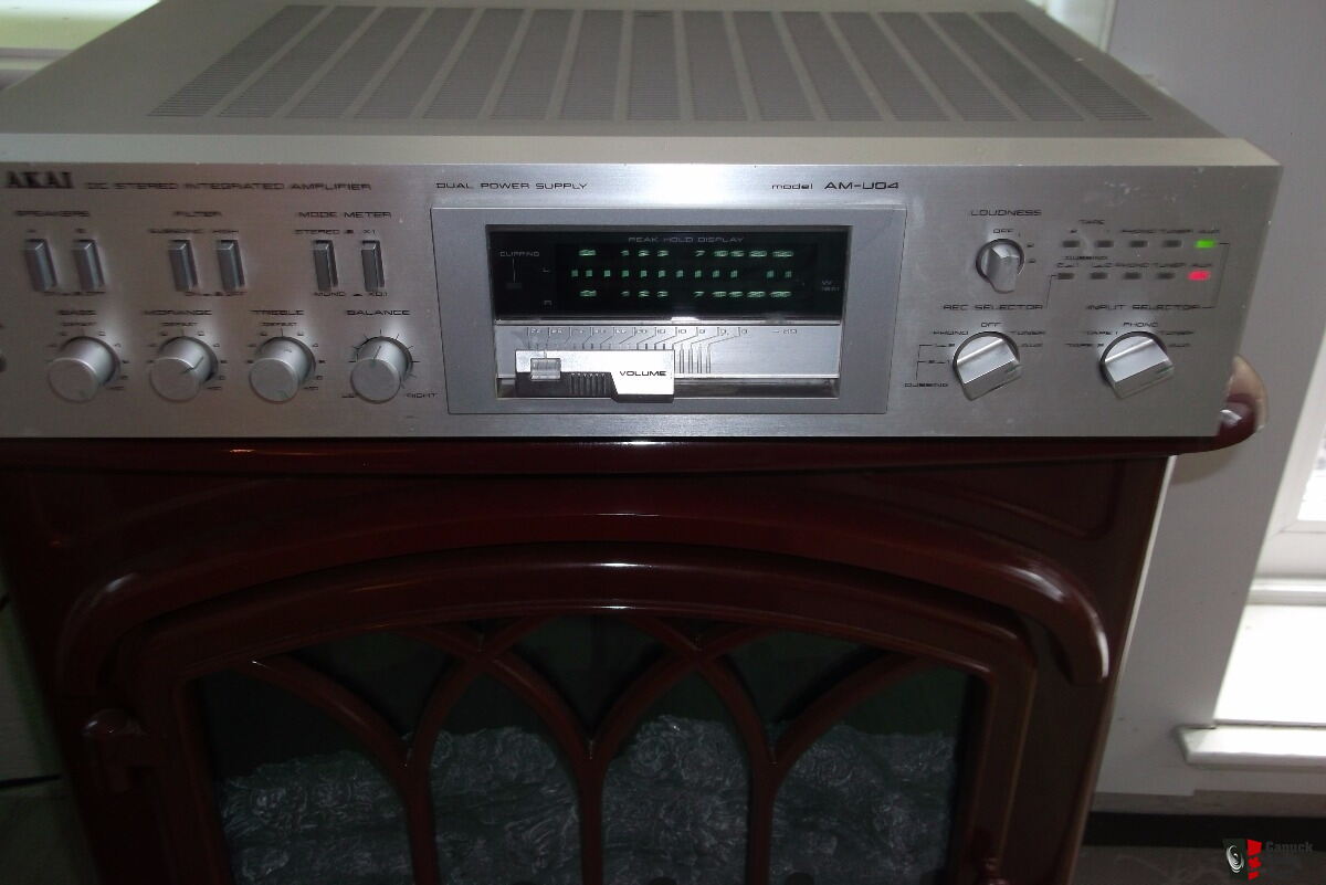 Reduced Akai AM-U04 Stereo Integrated Amplifier and free tuner Photo ...