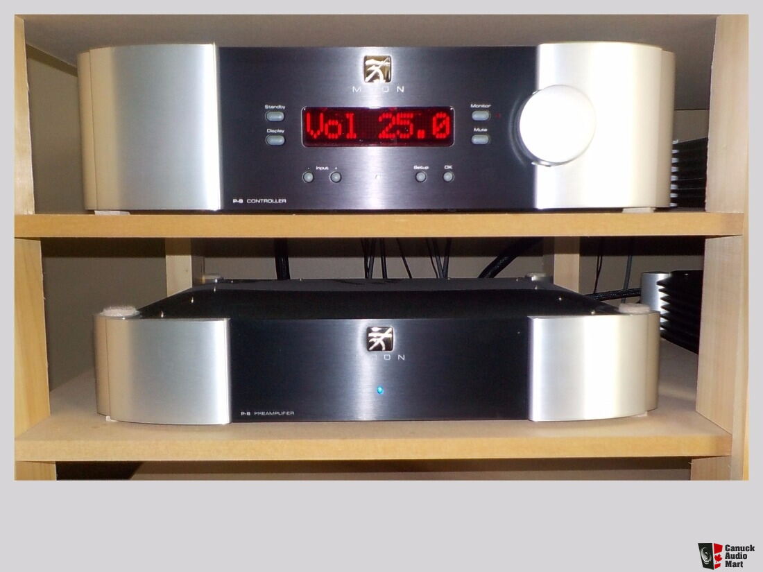Exquisite Simaudio Moon Evolution P8 Preamplifier & W8 Power Amplifier ...