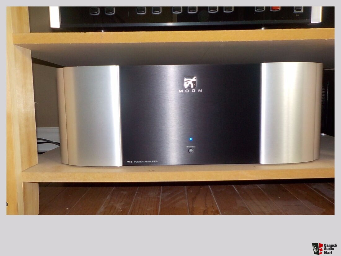 Exquisite Simaudio Moon Evolution P8 Preamplifier & W8 Power Amplifier ...