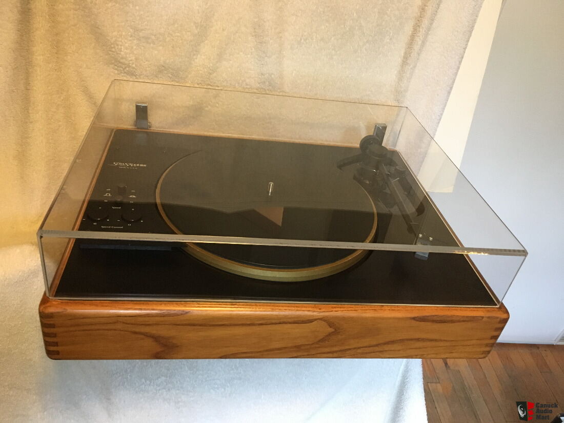 SOTA Sapphire turntable with Jelco SA-250ST tonearm and Audio Technica ...
