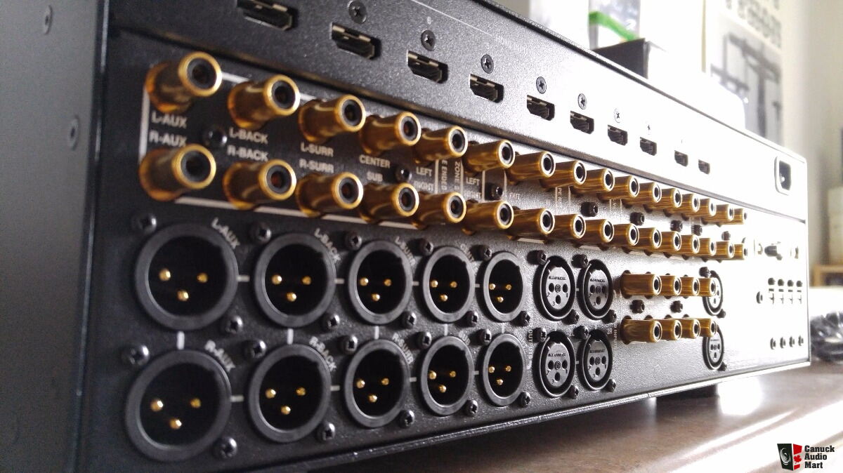 Bryston SP3 Surround Processor - silver front with green LED Photo ...
