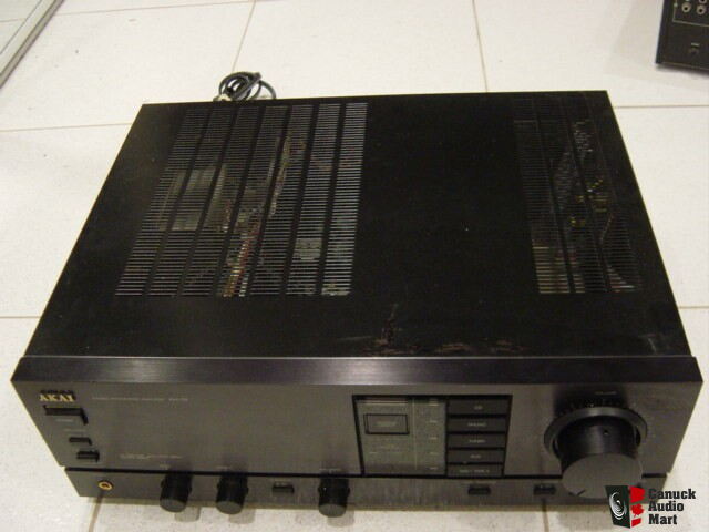 akai stereo integrated dc amplifier, model: AM-32 Photo #136229 ...