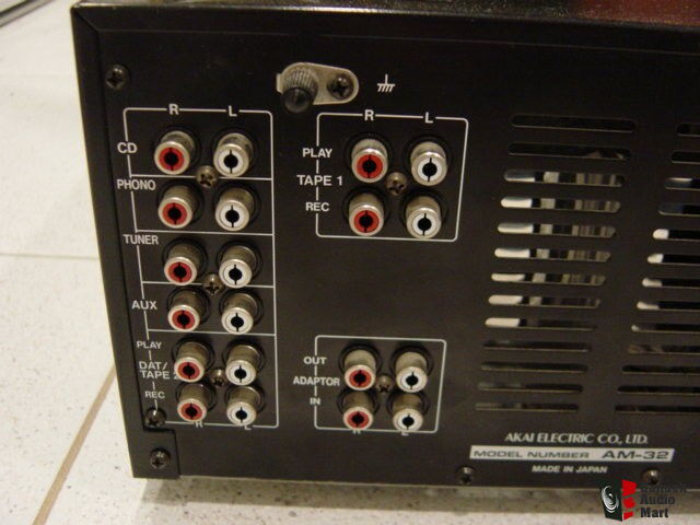 akai stereo integrated dc amplifier, model: AM-32 Photo #136229 ...