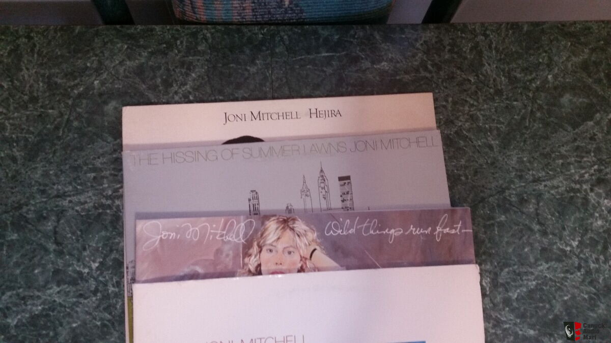 joni mitchell vinyl set Photo #1366199 - UK Audio Mart