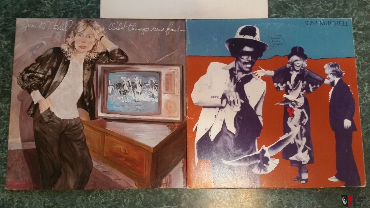 joni mitchell vinyl set Photo #1366199 - UK Audio Mart