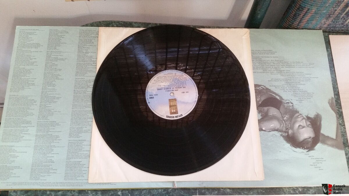 joni mitchell vinyl set Photo #1366201 - UK Audio Mart