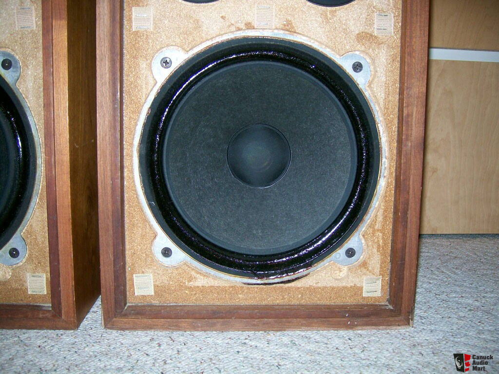 REALISTIC OPTIMUS-5 SPEAKERS Photo #141618 - Canuck Audio Mart