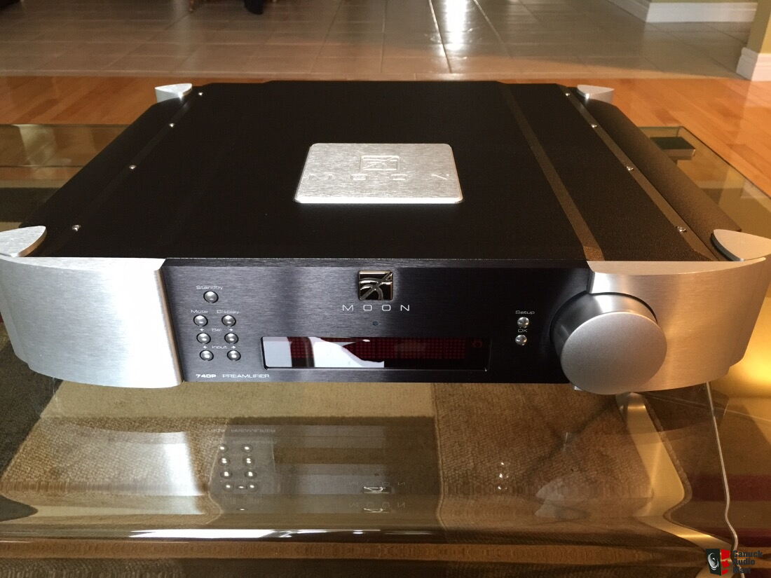 Simaudio MOON EVOLUTION 740P Preamplifier Photo #1422412 - Canuck Audio ...