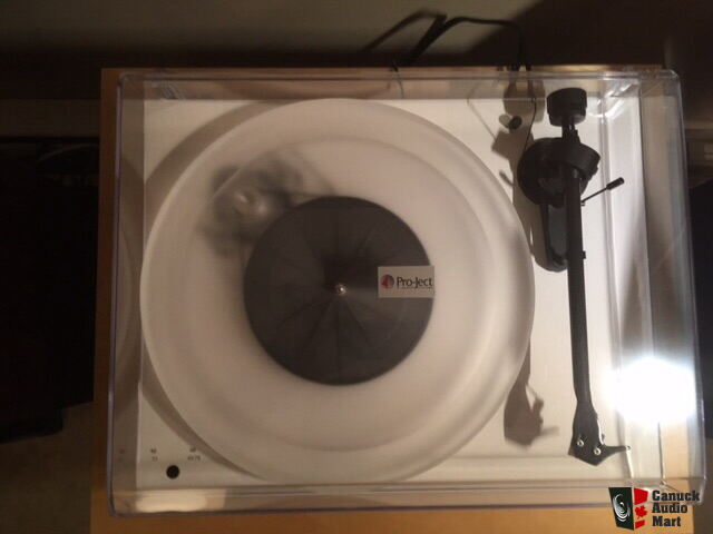Pro-Ject Debut Carbon Esprit turntable **Sold Photo #1430217 - Canuck ...