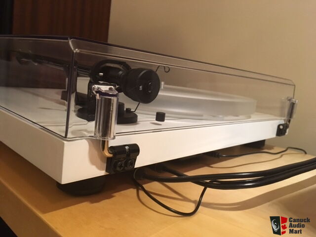 Pro-Ject Debut Carbon Esprit turntable **Sold Photo #1430380 - Canuck ...